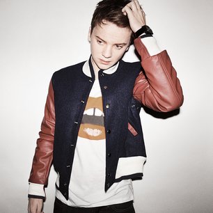 VEGAS GIRL - Conor Maynard - Capital