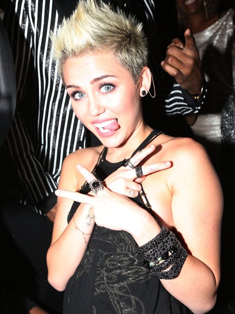 25 Mileys Your Flash Is Really Bright Face Miley Cyrus Faces 30